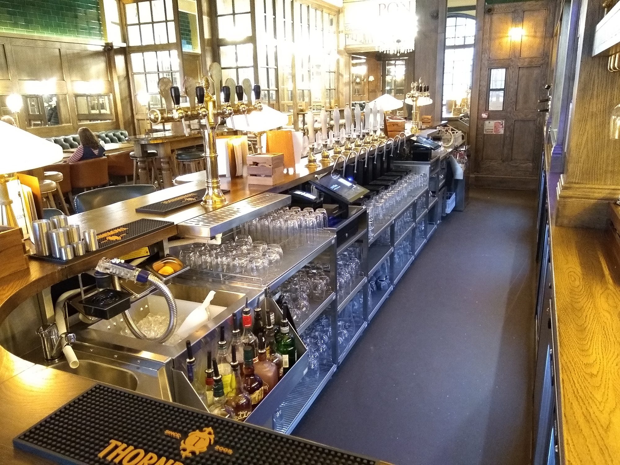 Stainless Steel Bar Equipment, Systems & Fittings - Servaclean